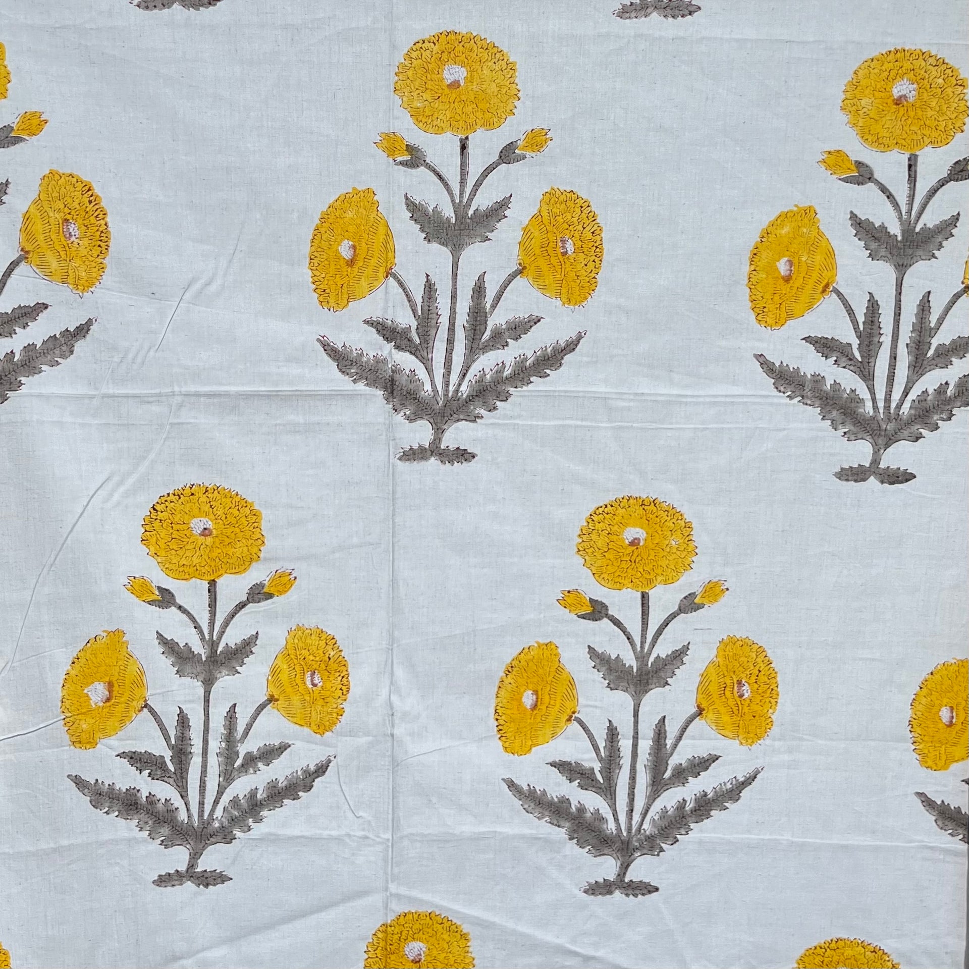 Indian Block Print Cotton, large yellow flowers, 1/4 yard – Lakes Makerie